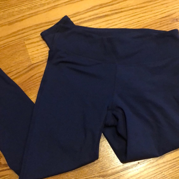Fabletics | Pants & Jumpsuits | Fabletics Capri Legging | Poshmark